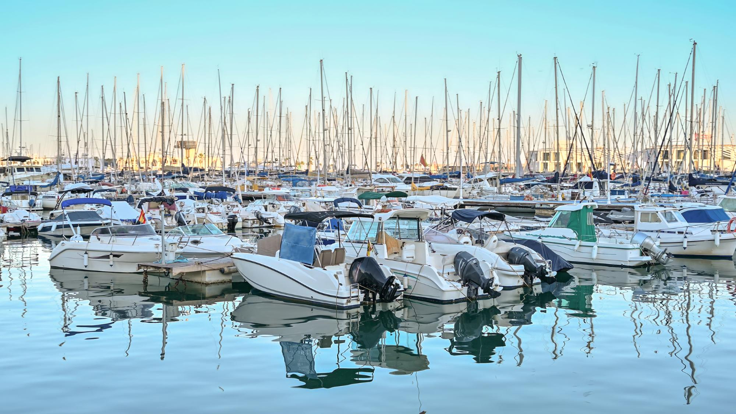 How to Pick a Perfect Vessel for Your Boating Vacation - Yacht News and ...